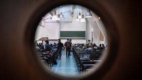 À Coimbra visite guidée dune des plus belles universités du monde