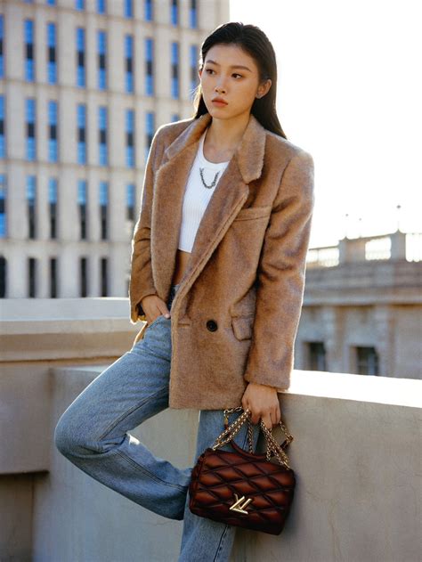 Wu Yanni Endorses LV To Match Liu Yifei The Hurdle Goddess Frantically