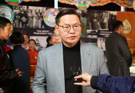 Монгол Улсын Ерөнхийлөгч Ухнаагийн Хүрэлсүх бяслаг үйлдвэрлэгчидтэй уулзаж санал хүсэлтийг сонслоо