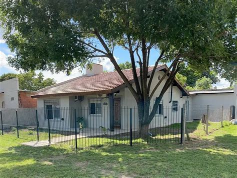 Venta Casa 2 Dormitorios 30 Años 200m2 1 Cochera Ecuador E Los