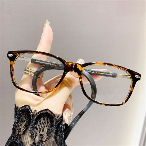 New Magnetic Reading Glasses Hanging Neck Will Prevent The Loss Of