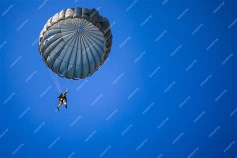 Premium Photo Static Line Parachute