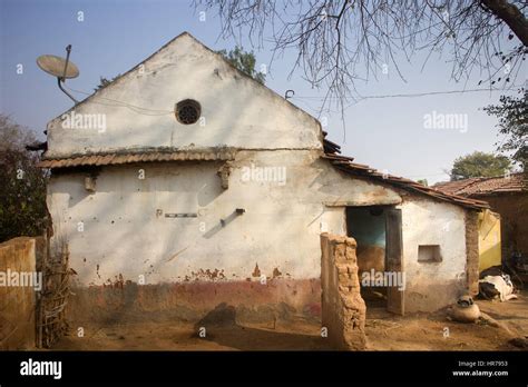 Poor Indian Household Farm 2 House Poor Crumbling In Yard Andhra