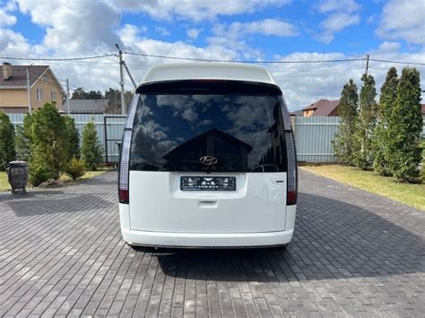 Новый Hyundai Staria Limousine Lounge Inspiration 9 мест цвет белый ...