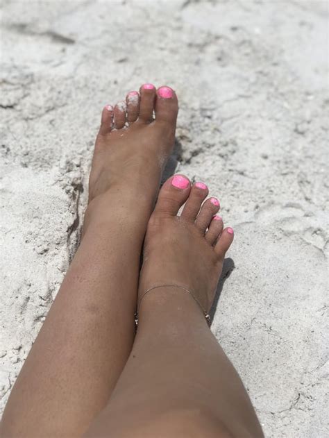 Tan Feet Are Happy Feet Rfeet2big