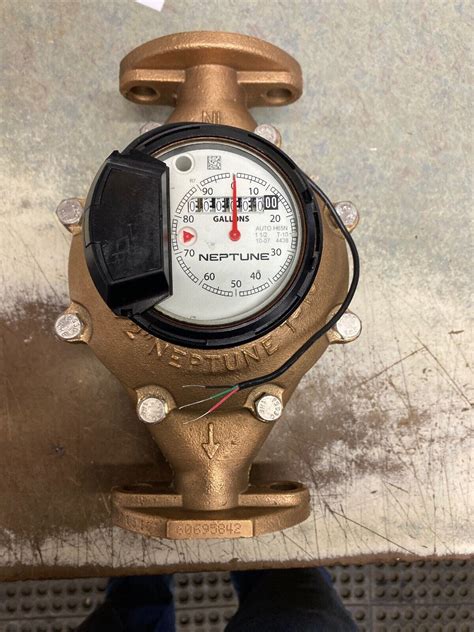 Neptune 11 2 T 10 Water Meter With Auto Detect Register And Digital Remote New Ebay
