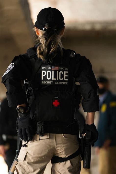 Law Enforcement Services Detective Aesthetic Female Detective Police Jobs Female Police