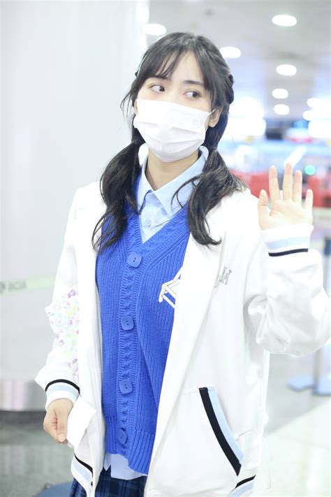 沈月扎双马尾超可爱 素雅清新学院风满满 搜狐大视野 搜狐新闻