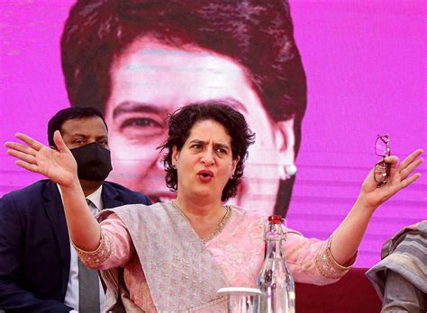विधानसभा चुनाव की तैयारी में जुटी मल्लिकार्जुन खड़गे की टीम प्रियंका