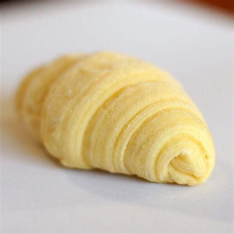 男の台所冷凍パン生地 発酵後ミニ クロワッサン 冷凍 冷凍 エリタージュ 約30g×約45個×4パック 箱入り フランス産 業務用 パン生地