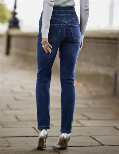High Waisted Slim Fit Jeans Sosandar Mands