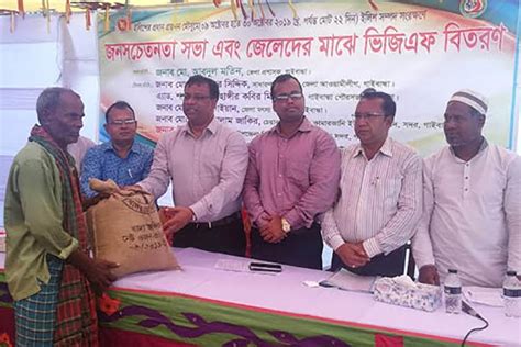 Fishermen Get Food Assistance As Hilsa Fishing Ban Continues The