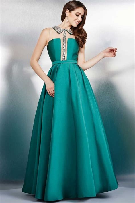 Выпускной 2021 самые красивые платья выпускников 11 9 4 класса