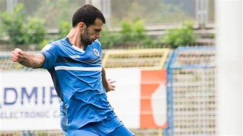 Joco Stokić Potpisuje Za Radnik Sportsport Ba