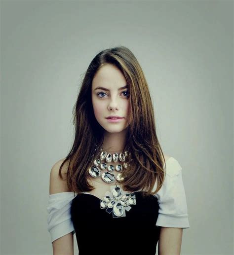 Kaya Scodelario Scrolller