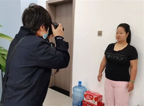 节日我在岗丨元江：户政窗口“不打烊” 入户办证“暖人心”宋先生身份证户籍