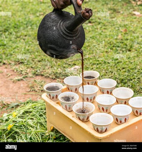 Jebena Pot Hi Res Stock Photography And Images Alamy