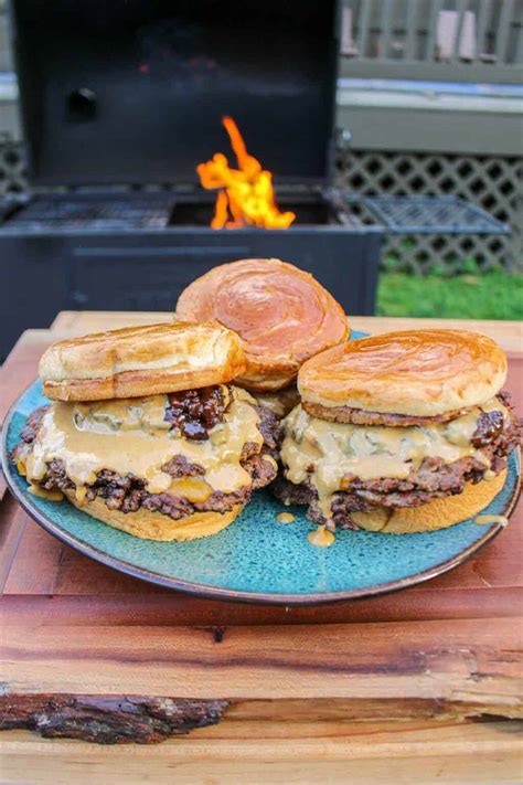 Wagyu Smash Burger Over The Fire Cooking