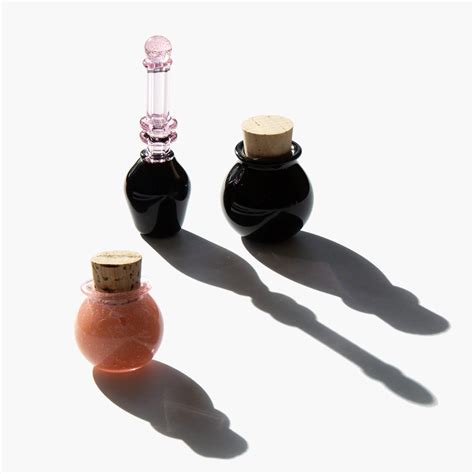 The Lovely Lips Kit Kindred Black