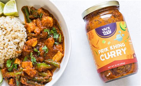 Yais Thai Recipe Prik Khing Curry With Tempeh And Veggies