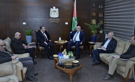 وزير العمل يبحث مع السفير الأردني سبل إنجاح اجتماع دعم التشغيل وكالة