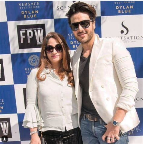 Recent Pictures Of Ashan Khan With His Wife Ahsan Khan Wife Style Pk