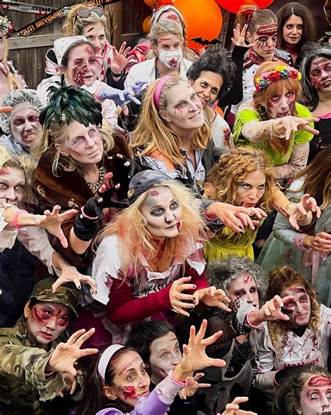 About Us — Mombies