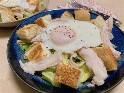 サラダチキンのアレンジレシピ｜満腹になるパンサラダの作り方！ 管理栄養士はるの『簡単・本格レシピノート』
