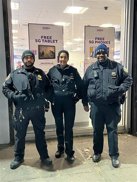 NYPD Nd Precinct On Twitter Our NYPDauxiliary And Patrol Officers Were Out In The Fordham