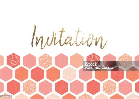 분홍색 복숭아 산호 스크린 인쇄 스타일 육각형 패턴초대 카드 템플릿 디자인 기하학적 그런지 스타일 골드 호일 레터링 결혼식 여름 파티 축하 생일 초대 샤워용 복숭아색에 대한