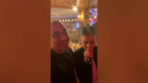 אלי אליהו עם נזי שקורי במסיבה Youtube