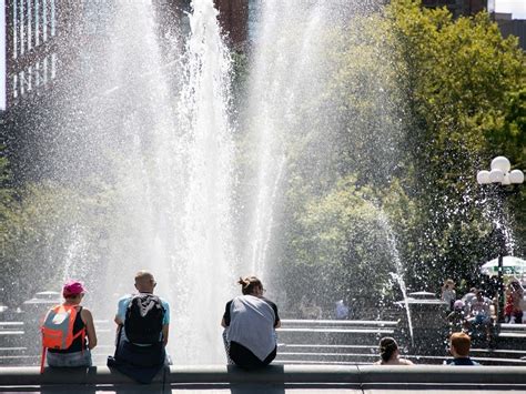 Heat Wave Hits Nyc As Air Quality Alert Is Issued Due To Extreme Heat