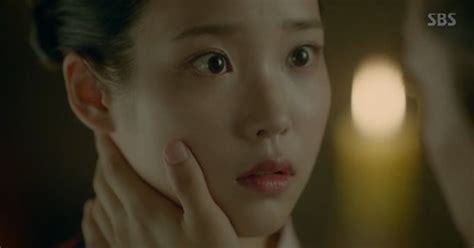 달의 연인 강하늘 이지은에 청혼 내 반려가 되어주겠니