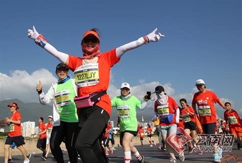 “2019大理国际马拉松”于大理洱海畔鸣枪开赛云南网