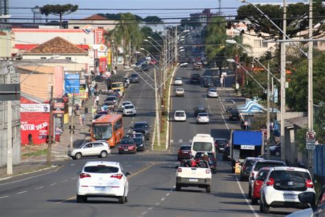 Prefeitura de PG inicia reparos na pavimentação da Avenida Ernesto