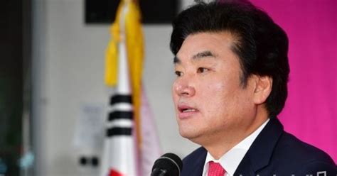 미래한국당 사실상의 재창당비례대표 후보안 되돌리나
