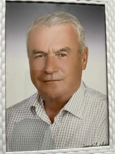 Cenaze Var Eşim Suzan Eriştinin Abisi Filiz Yeliz Neslihan Sezer In Babası Mahmure Sezer