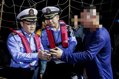 深圳市海洋综合执法支队联合香港渔农自然护理署开展深港交界海域联合执法spanpt行动