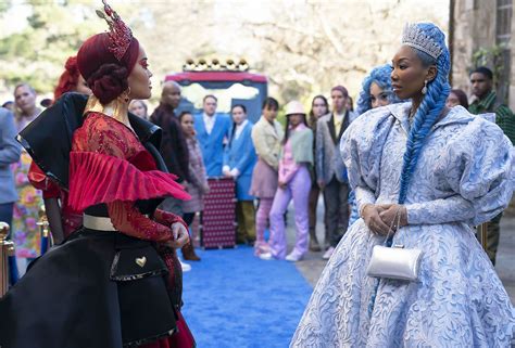 Descendants The Rise Of Red Trailer Pits Brandys Cinderella Against