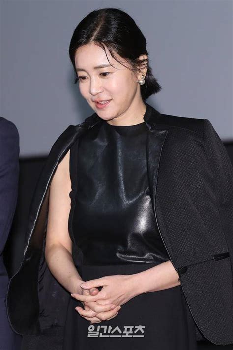 포토 이항나 수줍은 모습