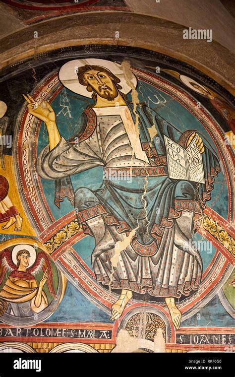 Apse of Sant Climent de Taüll Master of Taüll Medieval Romanesque paintings National Museum