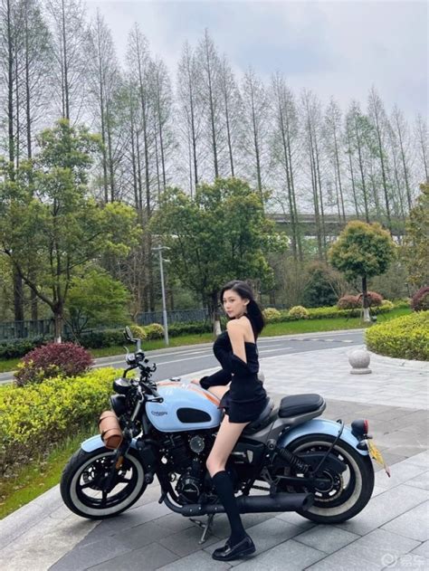 性感辣妹摩托车拍美女合集社区易车社区