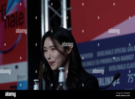 Kang Soyi Ha Seong Guk Hong Sang Soo Yun Hee Cho Kwon Hae Hyo And