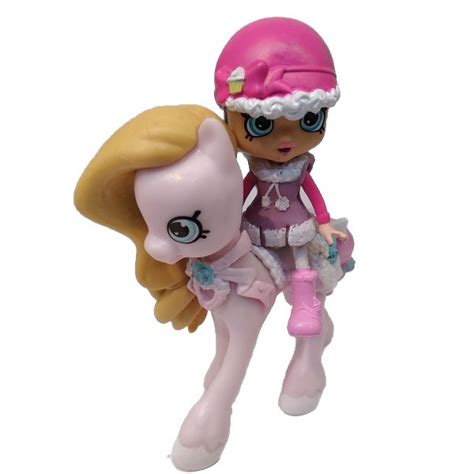 قیمت و خرید اکشن فیگور مدل دختر و اسب پونی مجموعه 2 عددی کالندز