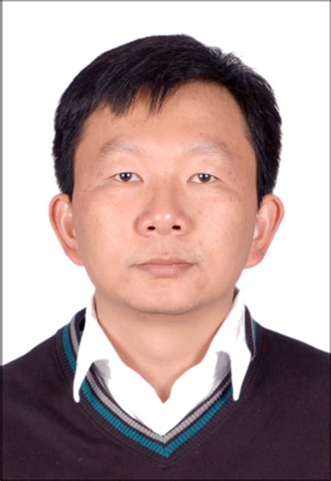 A Multi‐granularity Density Peak Clustering Algorithm Based On Variational Mode Decomposition