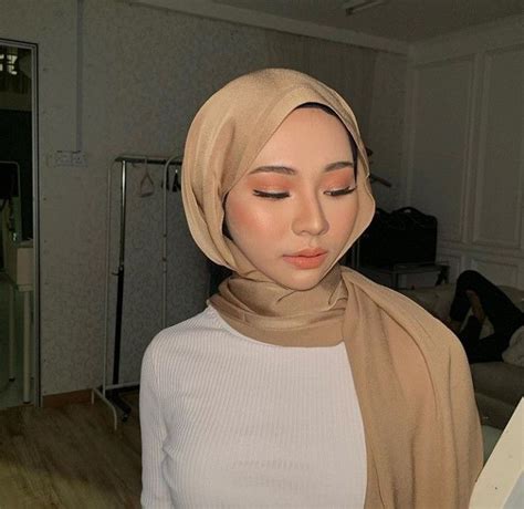 Pin Oleh Redfighter Di Things To Wear Gadis Gadis Cantik Mode Wanita