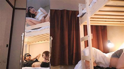 あたしの方が気持ちいいよ？」二段ベッドで彼氏とsex中の姉がうらやましくて鏡越しに彼氏を誘惑するヤリマン妹 汗だく潮だく中出し大射精2姉妹伴わせて16発！ 精子空っぽ逆ntr」：エロ動画