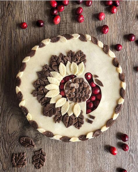 Beautiful Thanksgiving Themed Homemade Pies