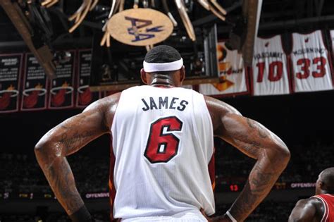 Nba退役球衣背后的故事，为何联盟差点就没有人再穿23号？ 球迷屋