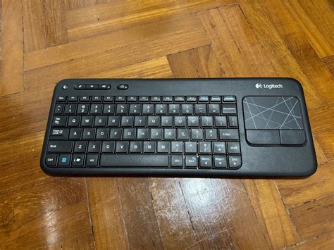Logitech K400 Wireless Keyboard Computers And Tech Parts And Accessories Computer Keyboard On